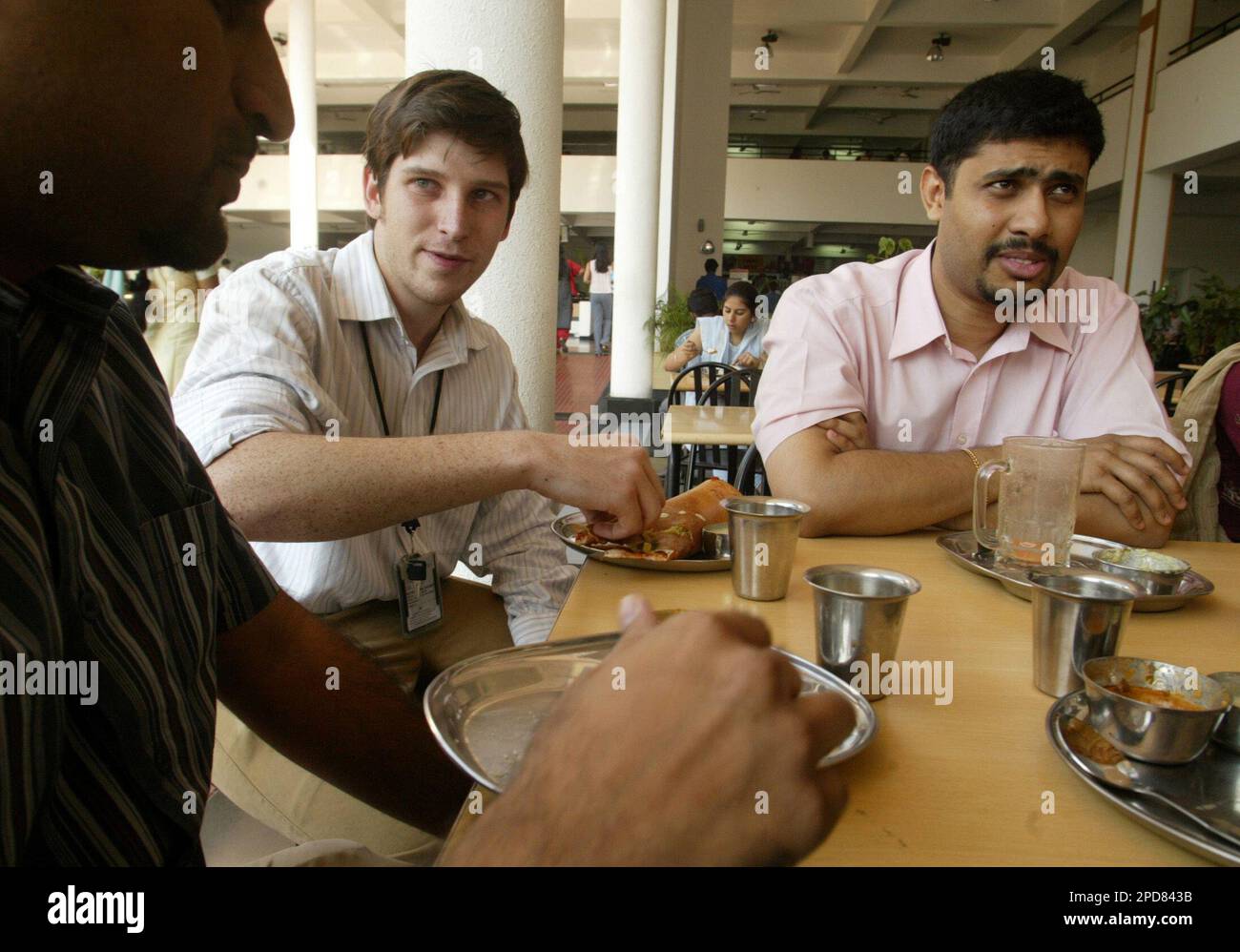 ** ADVANCE FOR SUNDAY APRIL 2 ** Human Resource Support Manager Peter ...