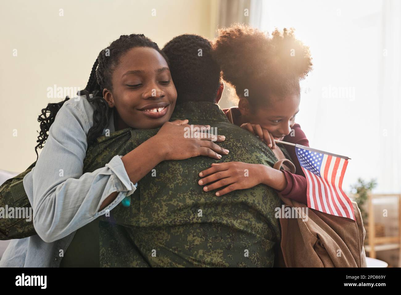 Mother child and soldier homecoming family hi-res stock photography and ...