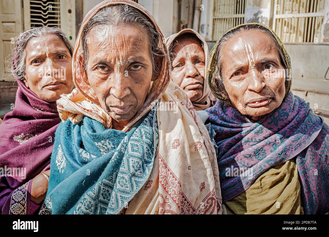 Group of widows begging, Vrindavan, Mathura district, India Stock Photo ...