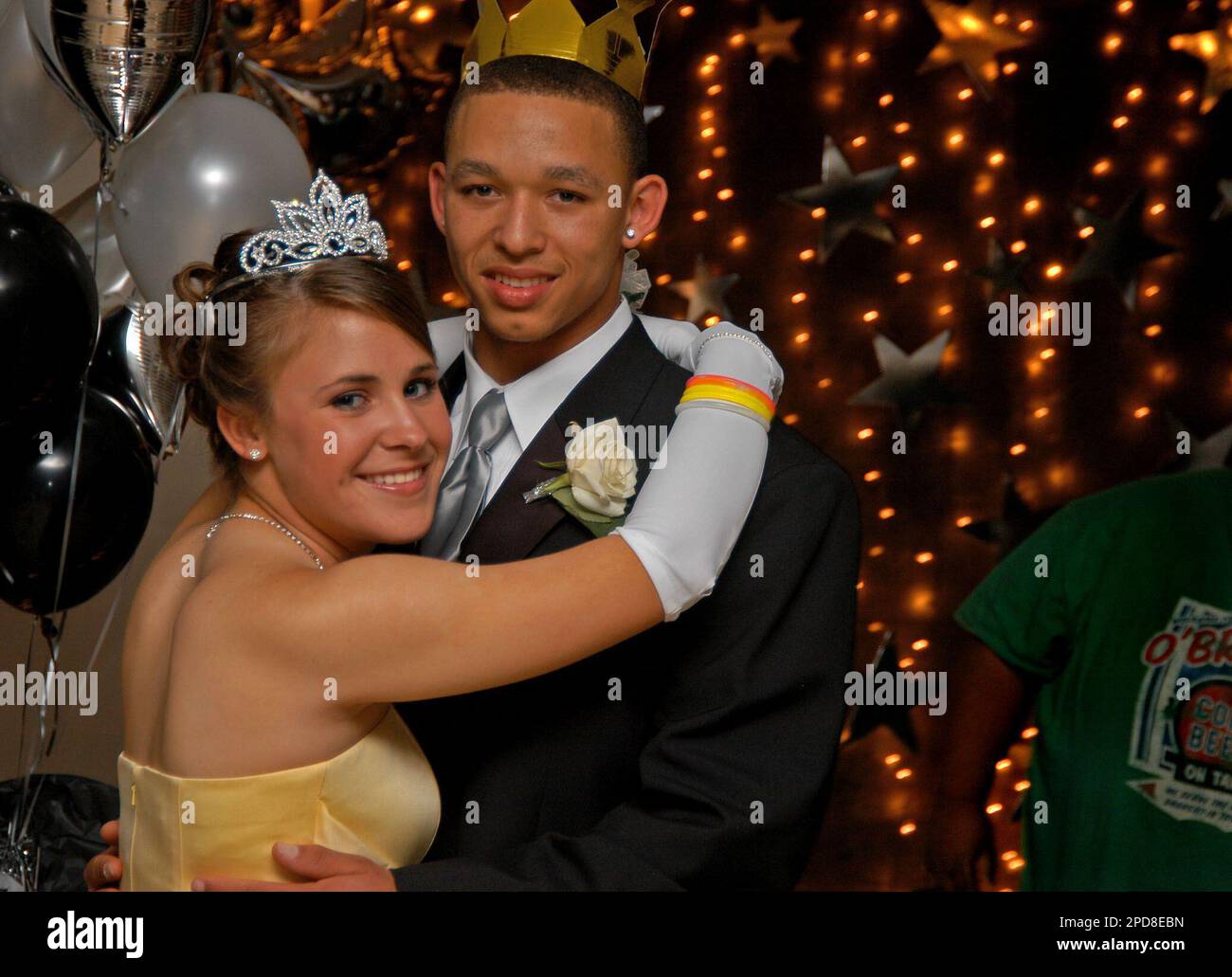 Jessica Jenkins and Jaren Bowser share a dance after they were crowned ...