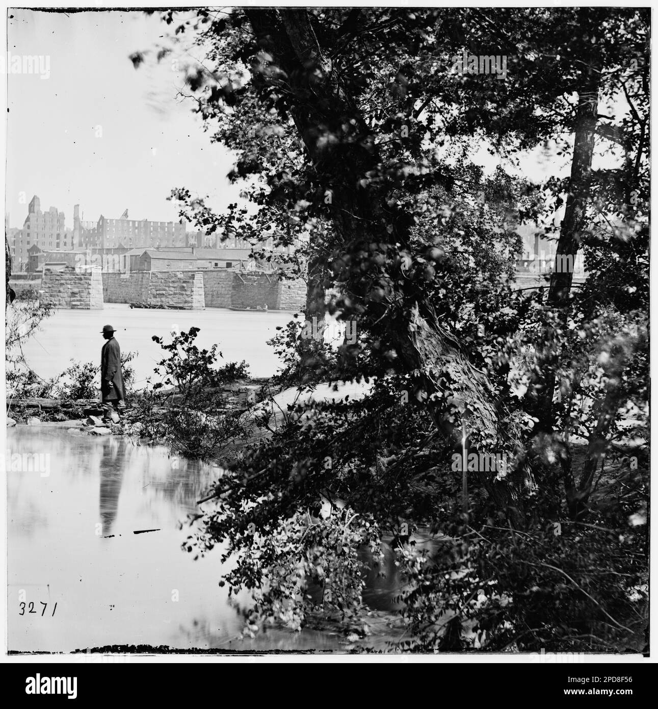 Richmond, Virginia. View of burned district and ruins of Mayo's bridge ...