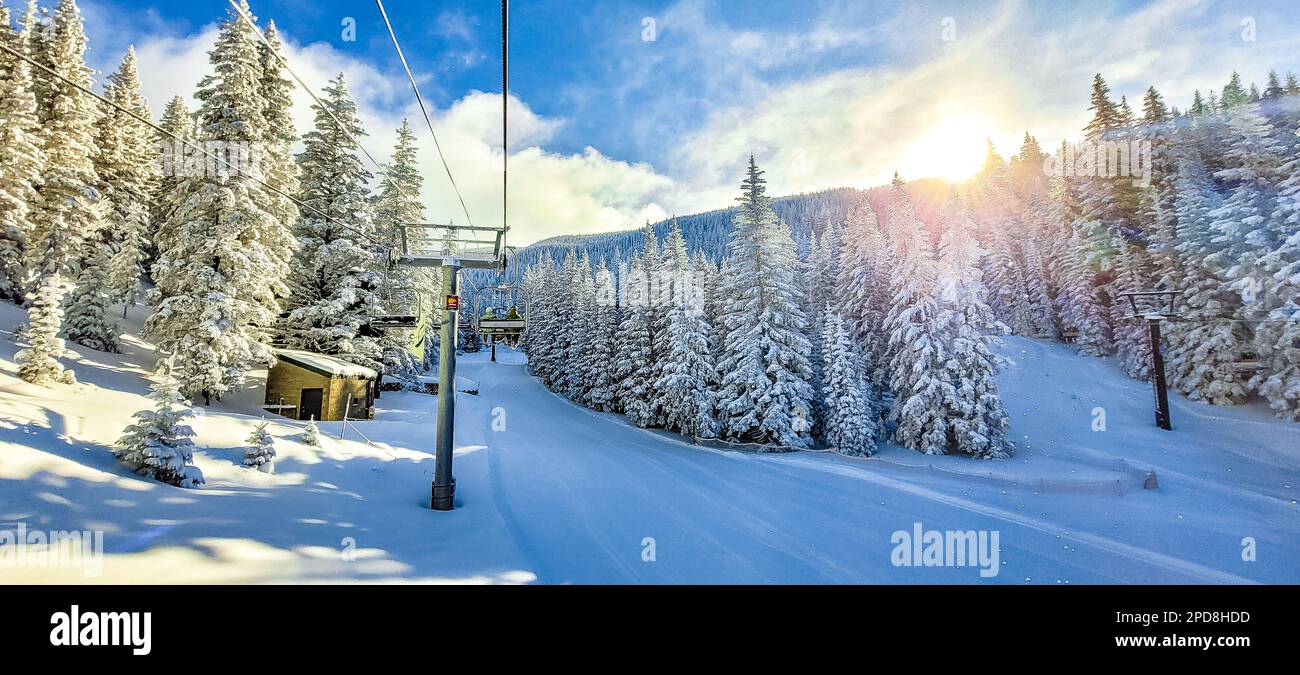 Modern mountain lift hi-res stock photography and images - Alamy