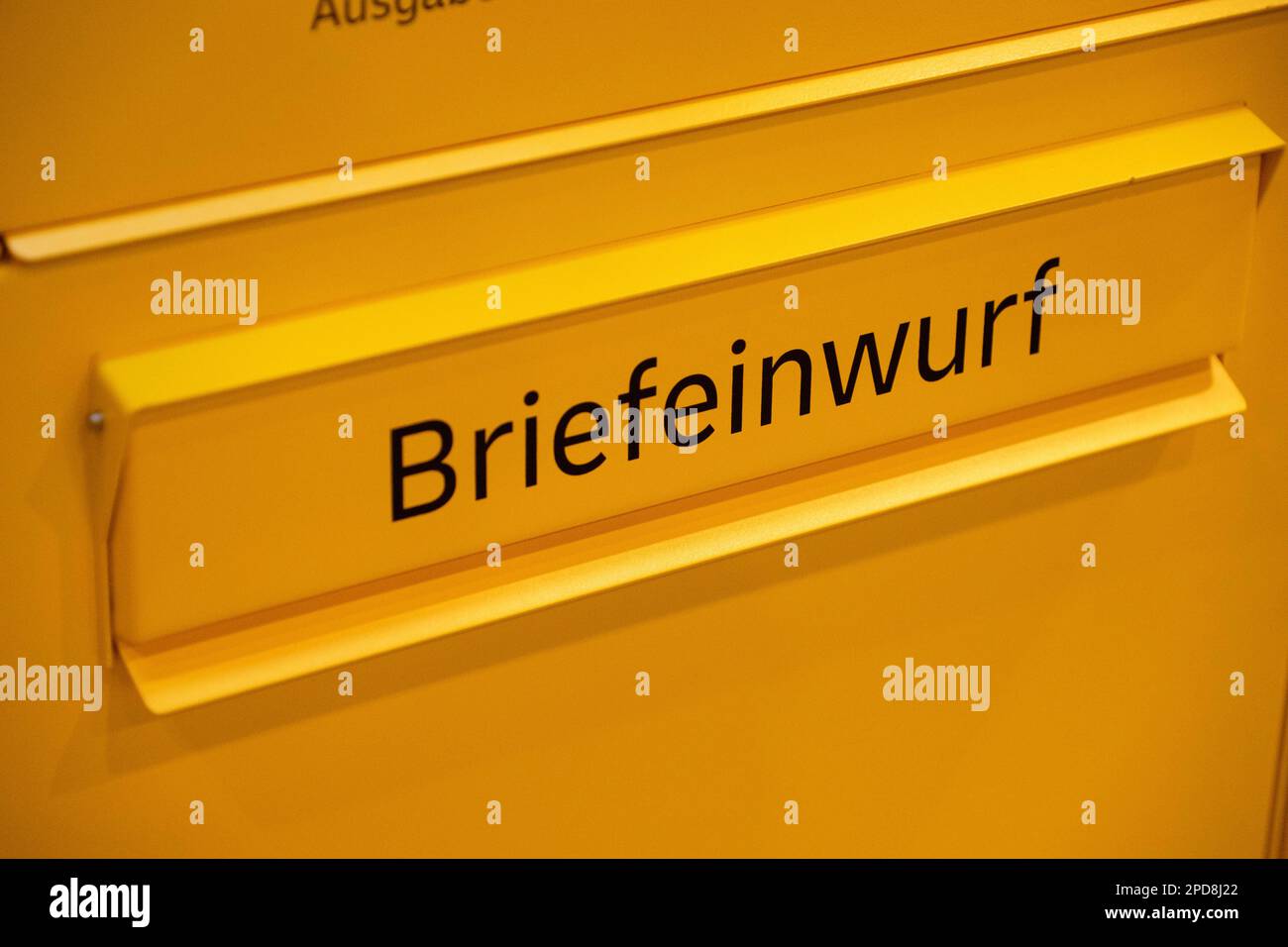 Mailbox, letter slot, feature, symbolic photo, marginal motif, balance ...