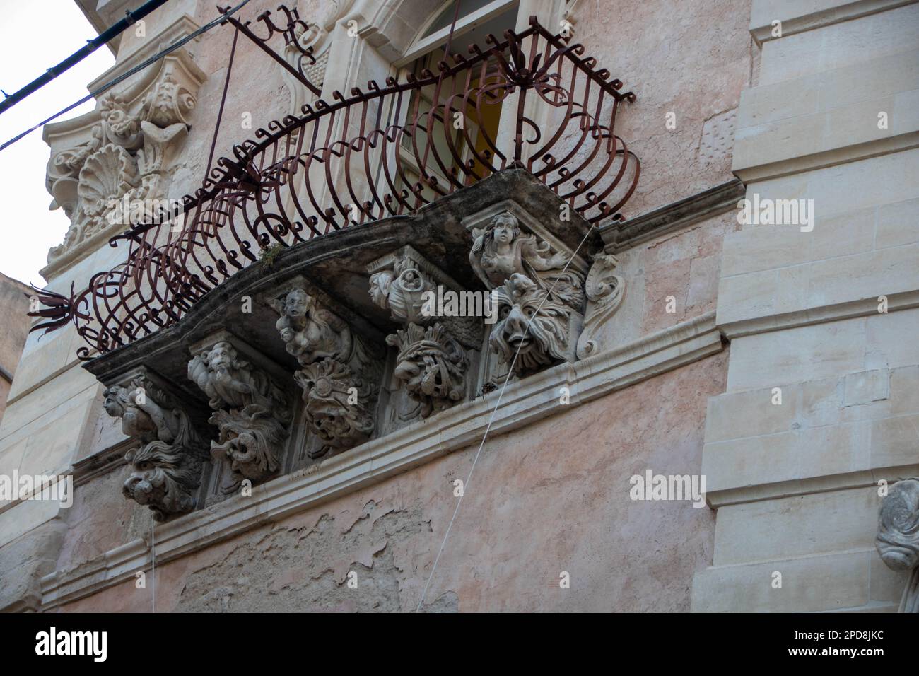 Baroque details on old hi-res stock photography and images - Alamy
