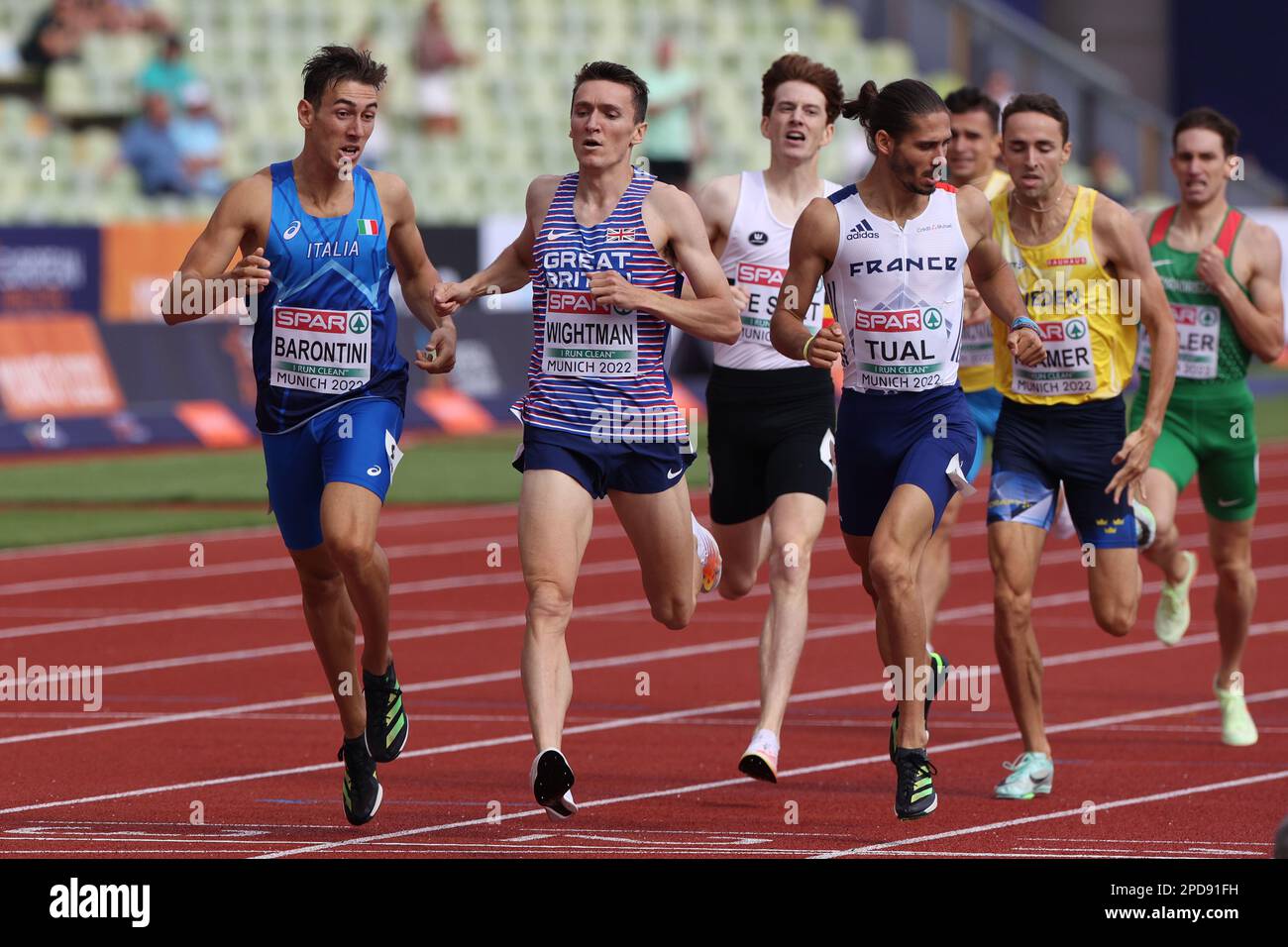 Jake WIGHTMAN, Simone BARONTINI & Gabriel TUAL finishing the 800m heat ...