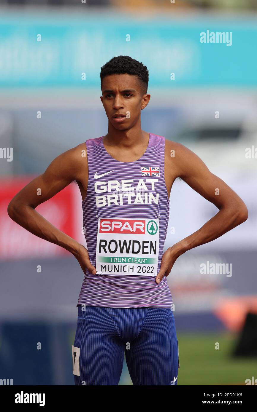 Daniel ROWDEN waiting to start the 800m heat at the European Athletics ...