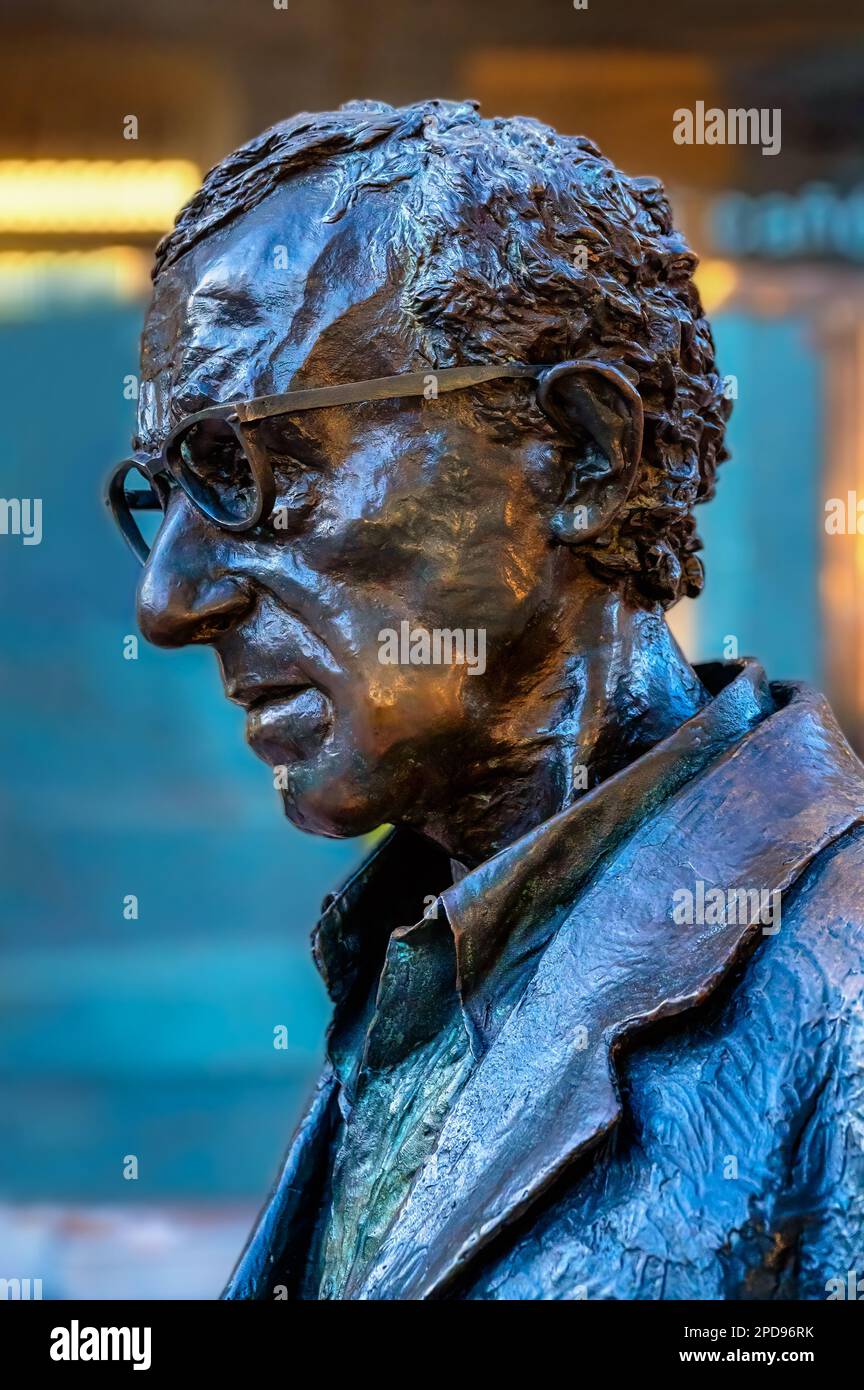 Oviedo, Asturias, Spain: Woody Allen statue that received the Principe ...