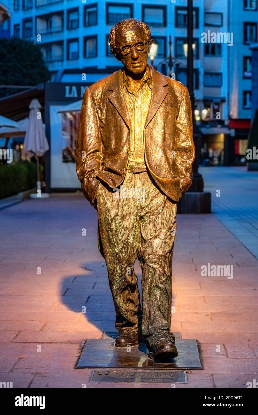 Oviedo, Asturias, Spain: Woody Allen statue that received the Principe ...
