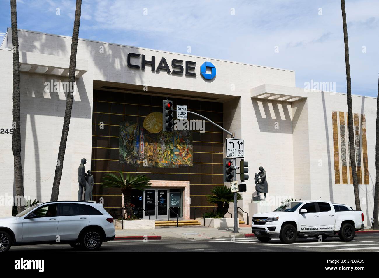 LOS ANGELES 20230313 Chase Bank in Beverly Hills. Photo: Henrik ...