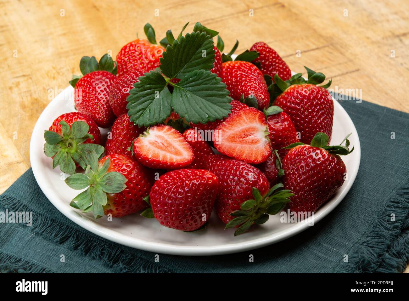 Greenhouse strawberry board hi-res stock photography and images - Alamy