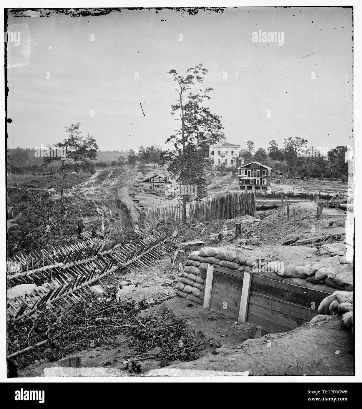 Atlanta, Georgia. Confederate fortifications with Potter house in the ...