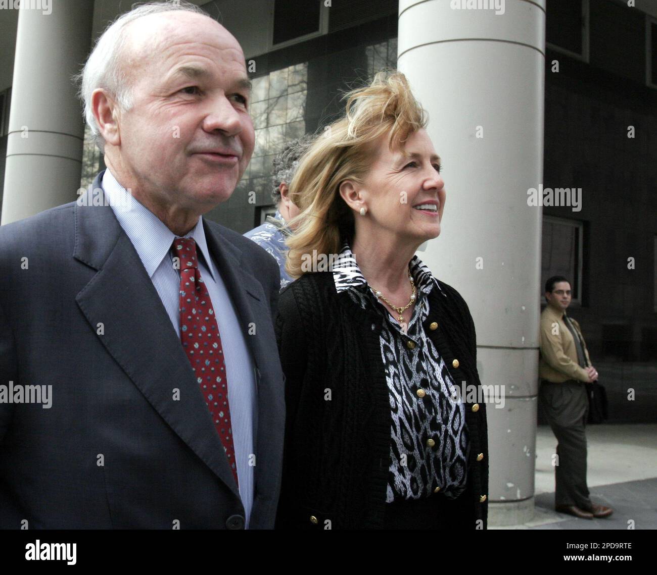 Former Enron CEO Kenneth Lay and his wife Linda leave the federal ...