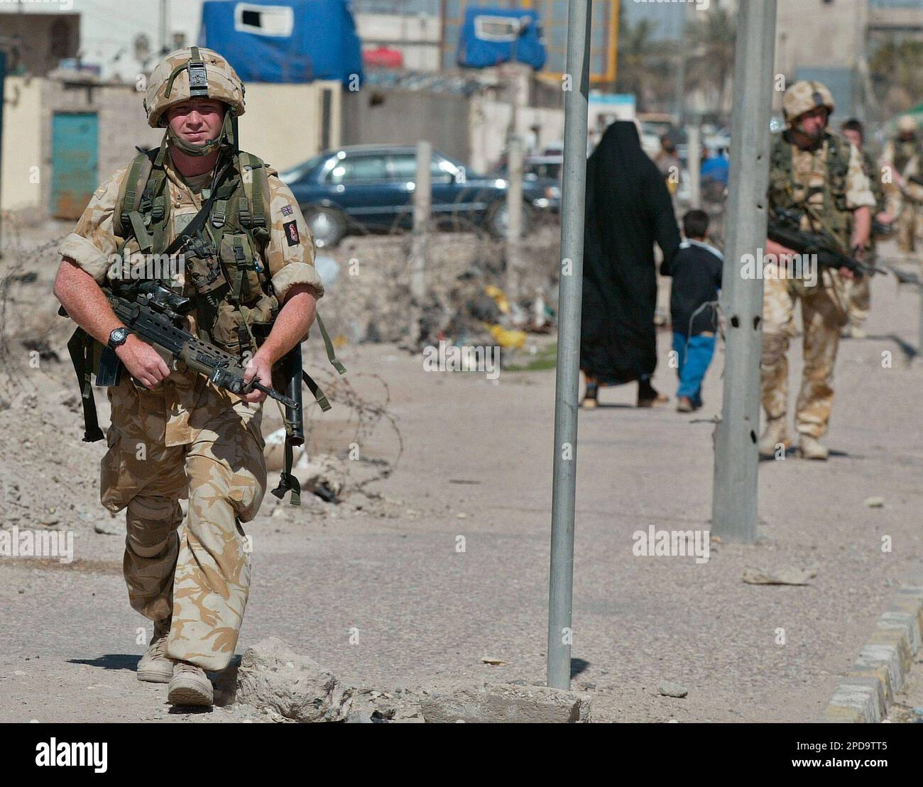 British soldiers patrol on the street of Basra, Iraq's second-largest ...