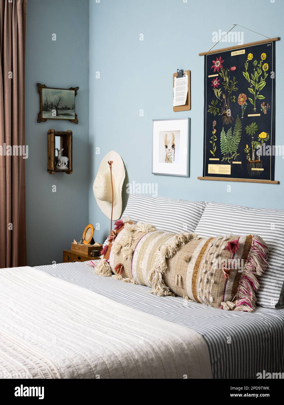 Residential interior - bedroom Stock Photo - Alamy