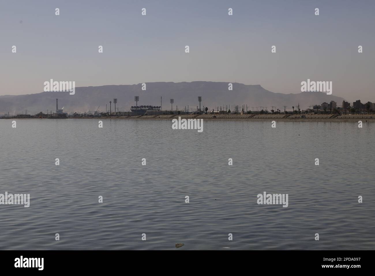 Ataqa mountain on the Gulf of Suez Stock Photo - Alamy