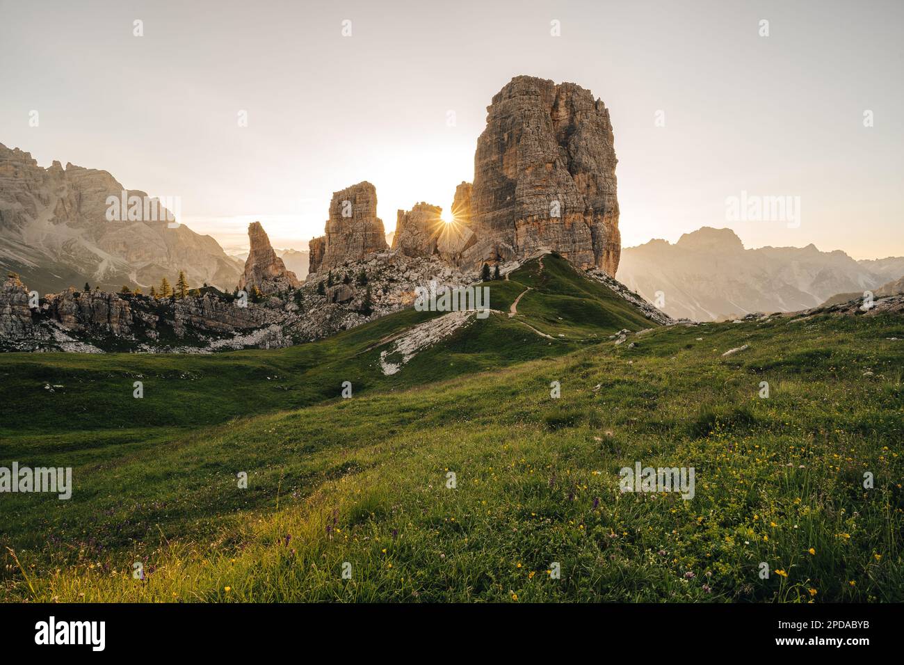 Amazing sunrise morning view of Cinque Torri, Dolomites, South Tyrol ...