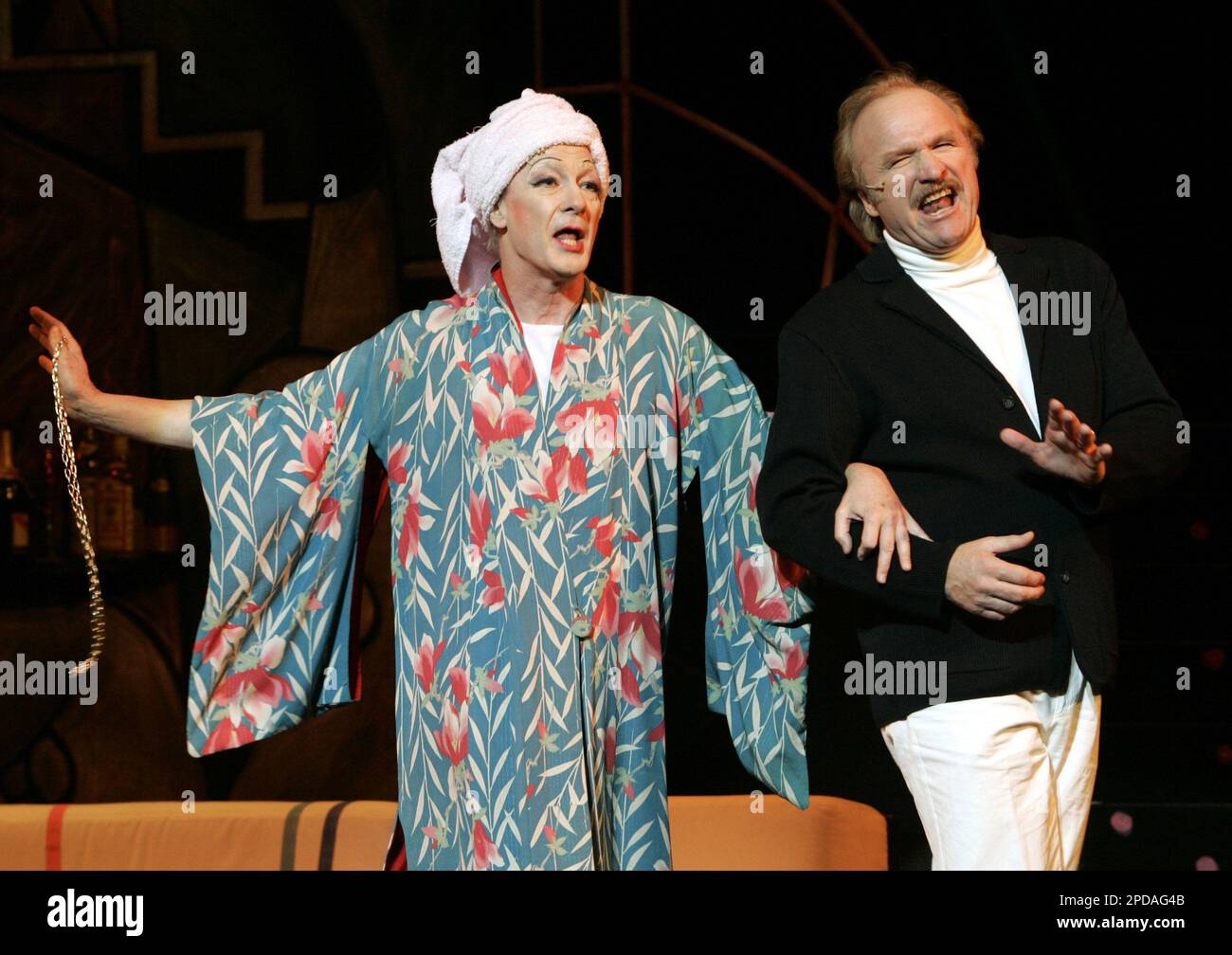 Kurt Schreibmayer in der Rolle des Georges und Karlheinz Hackl als ...