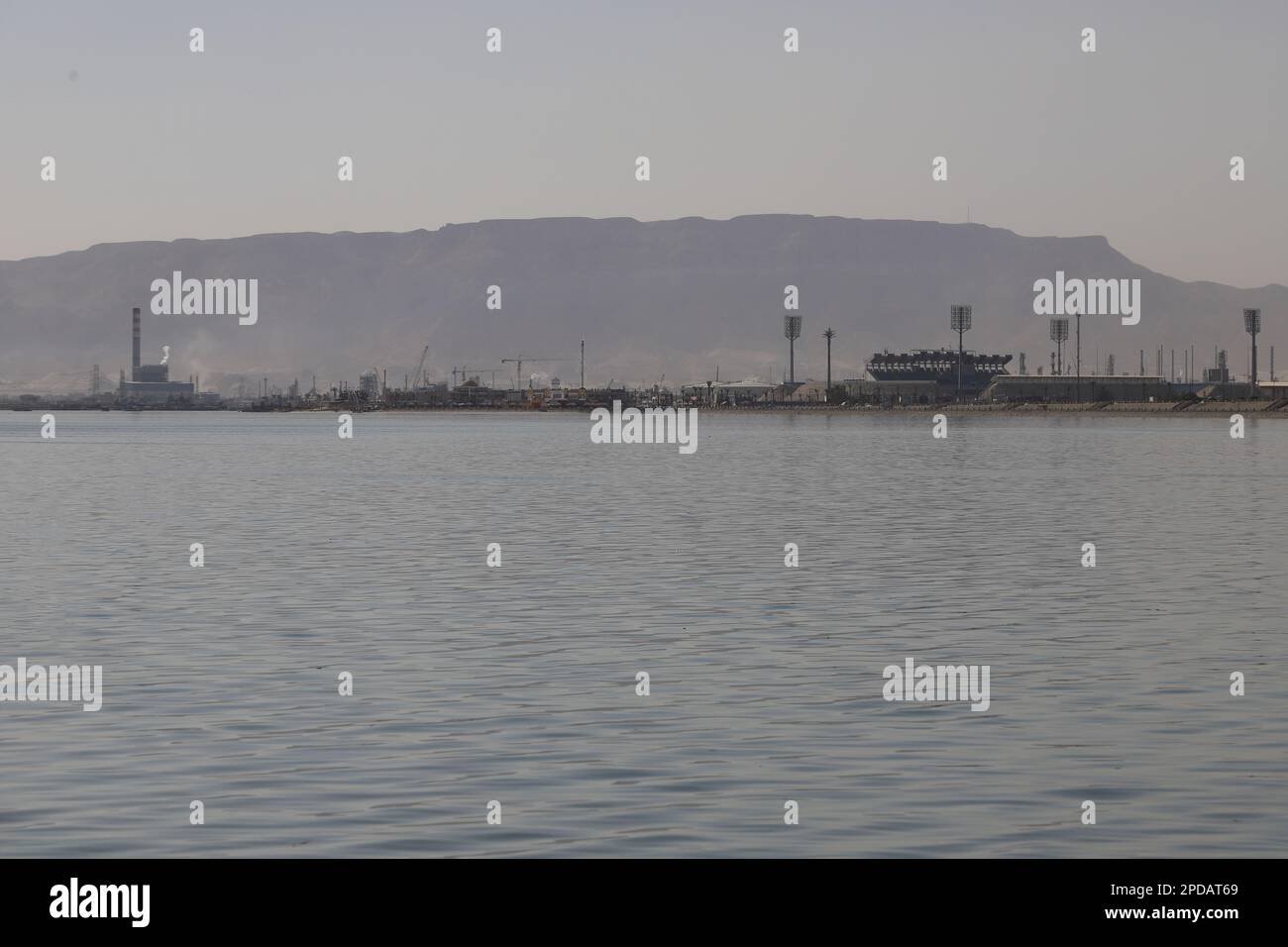 Ataqa Mountain on the Gulf of Suez Stock Photo - Alamy