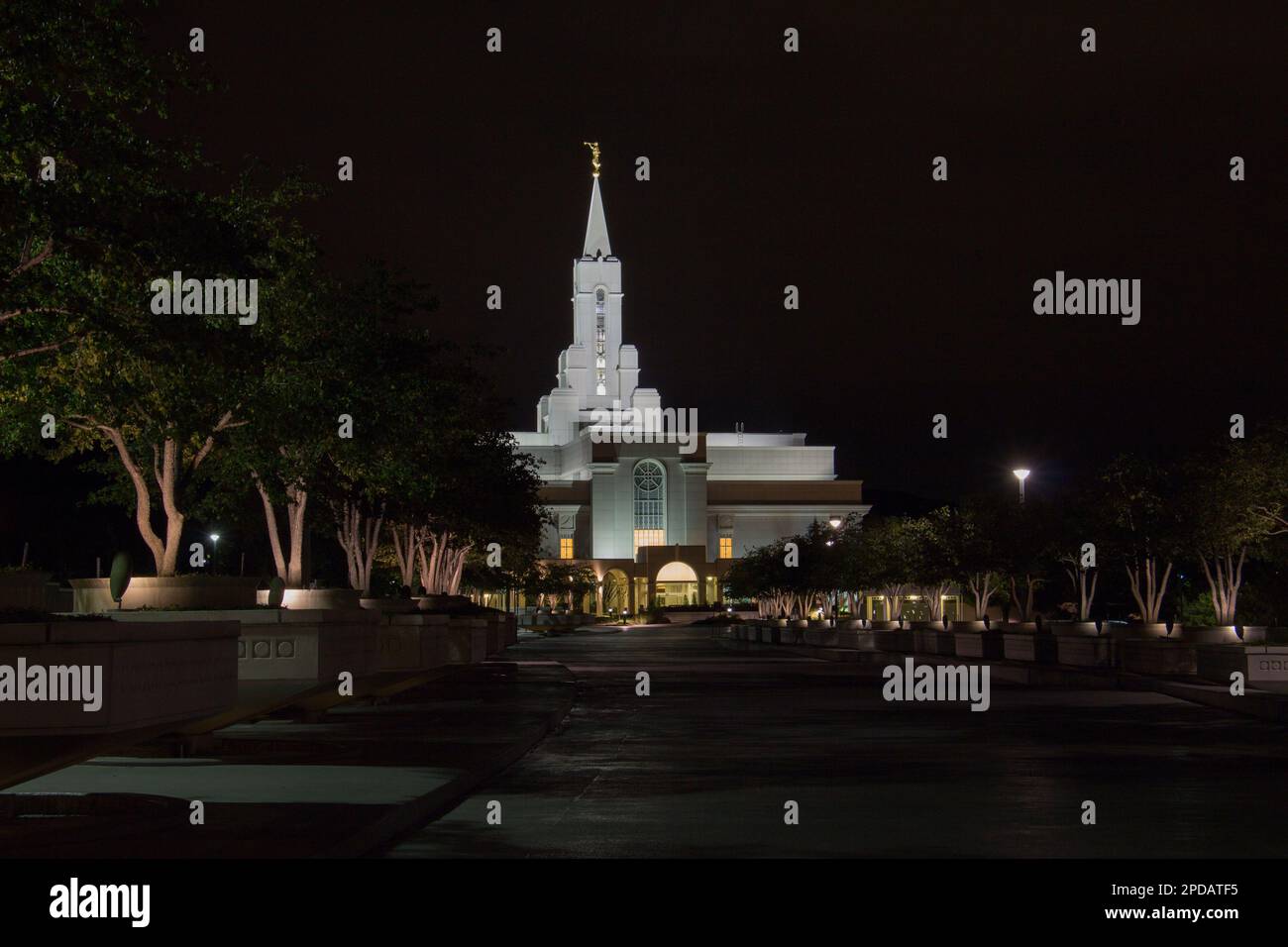 The Church of Jesus Christ of Latter-day Saints LDS Bountiful Temple at ...