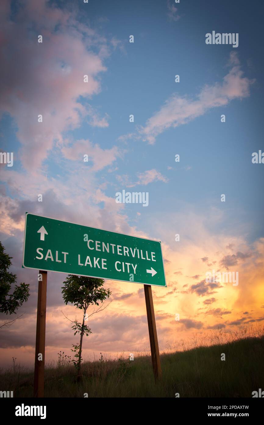 Street sign directing to Salt Lake Stock Photo - Alamy