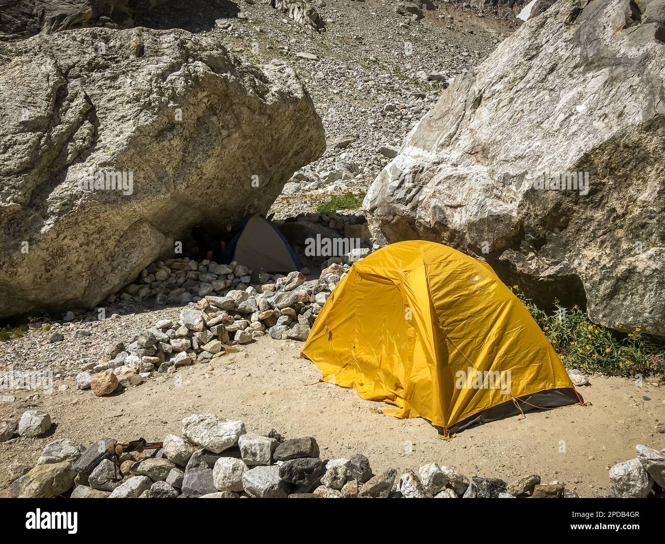Overnight backpacking hi-res stock photography and images - Alamy