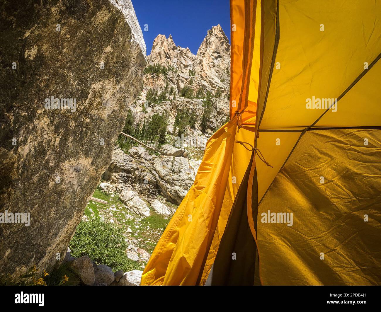 Overnight backpacking hi-res stock photography and images - Alamy