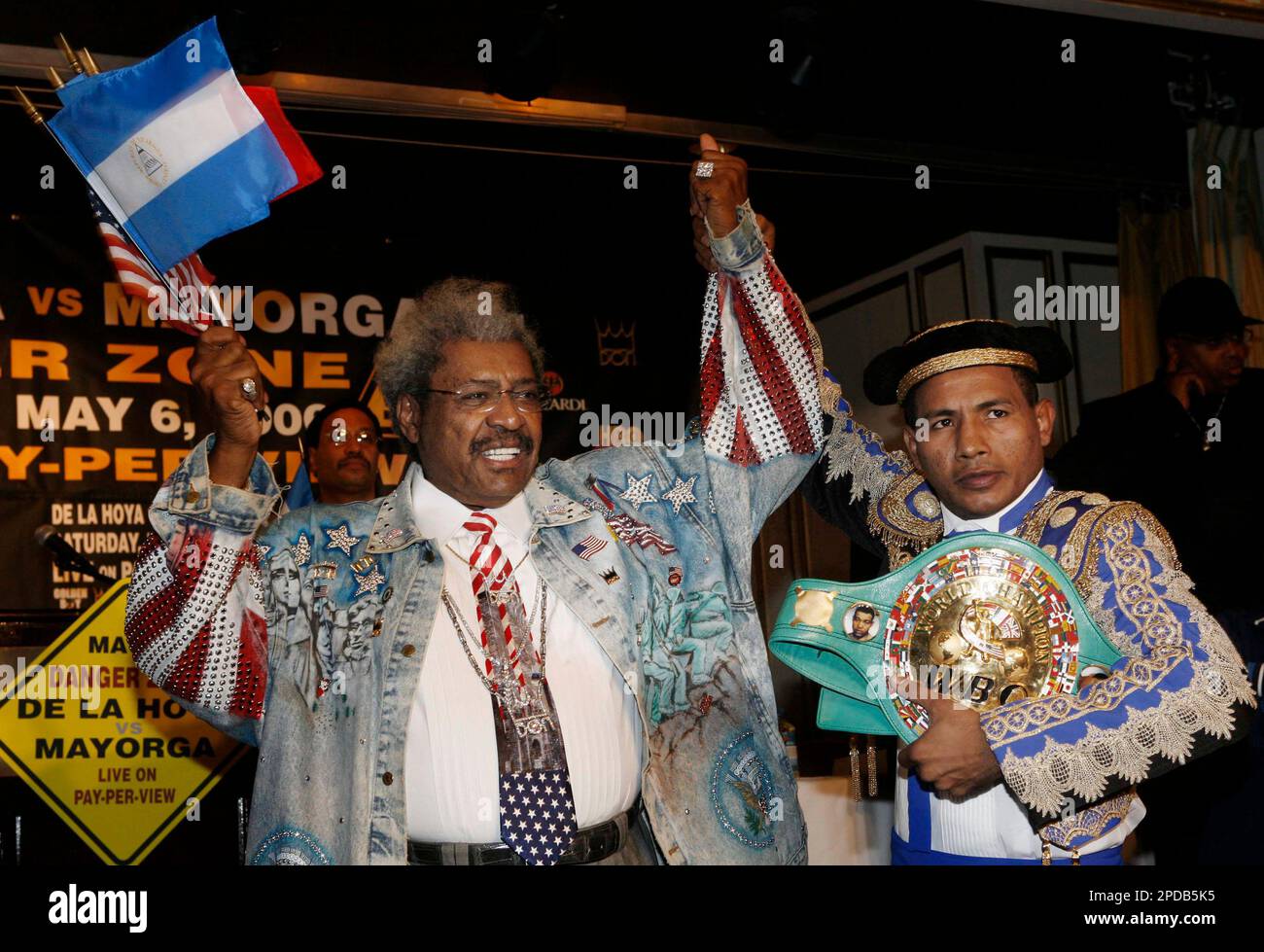 Ricardo Mayorga, right, and boxing promoter Don King pose for a photo ...