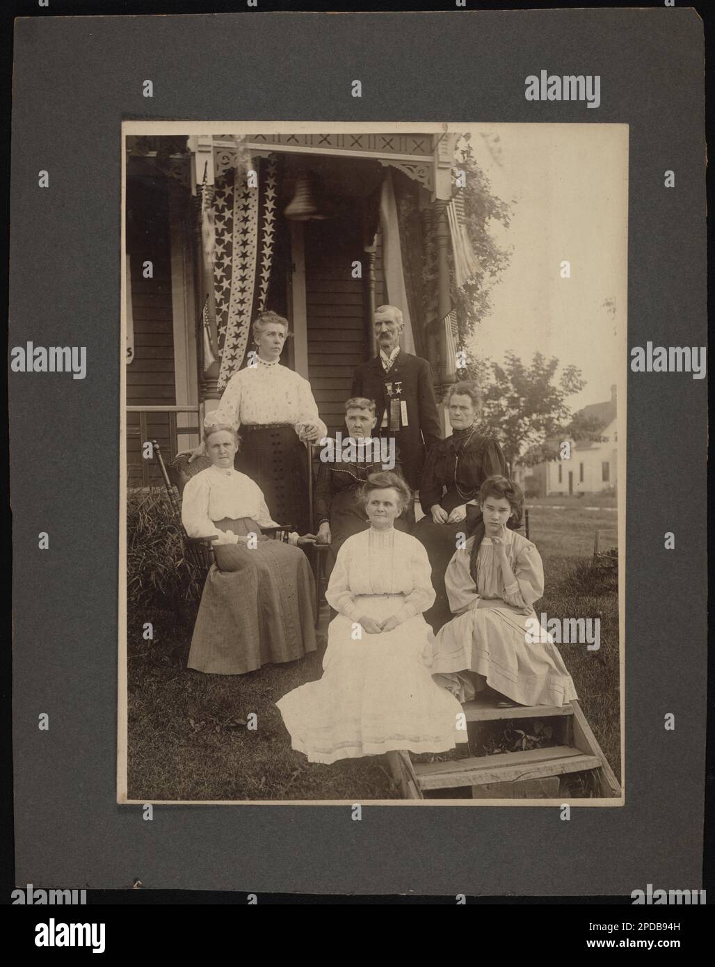 Post war family hi-res stock photography and images - Alamy