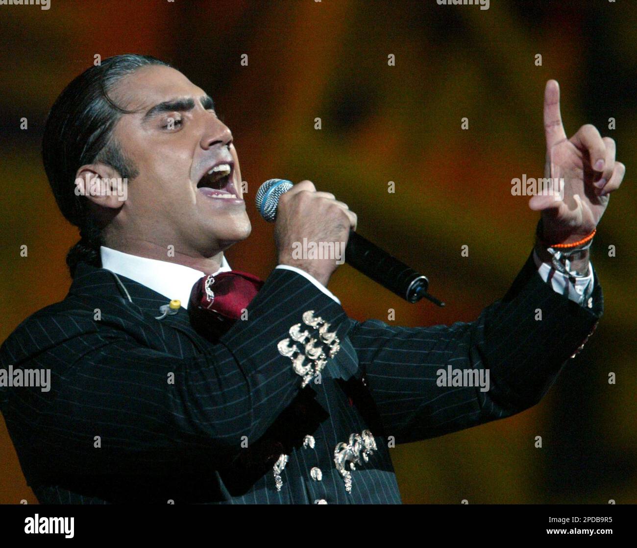 Mexico's singer Alejandro Fernandez performs at the International Song ...