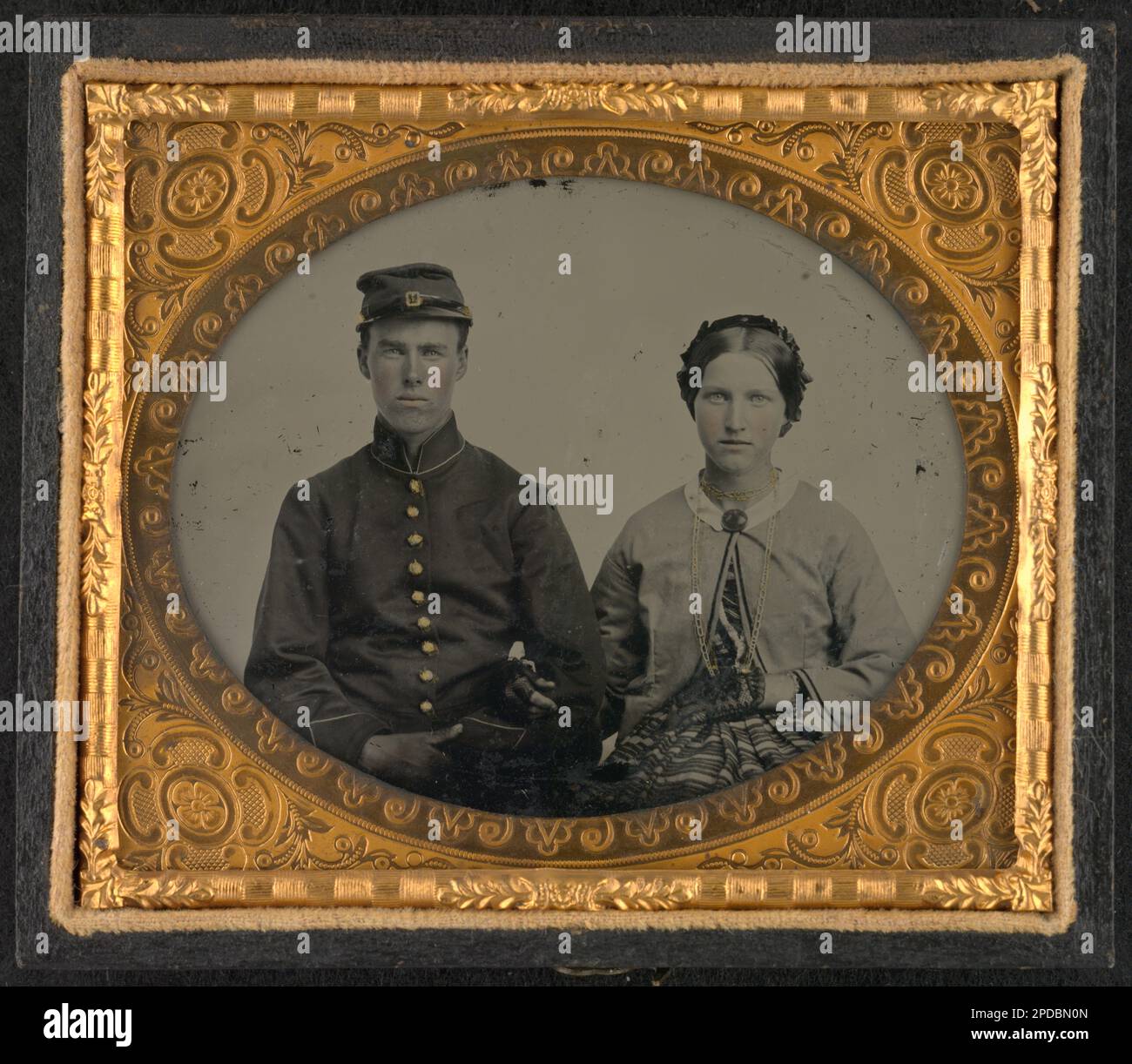 Unidentified soldier in Union uniform and his wife. Liljenquist Family ...