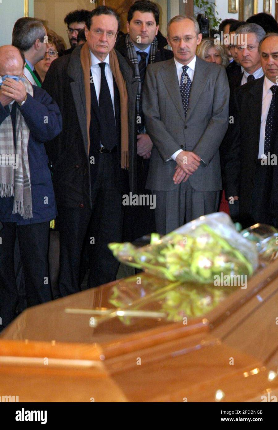 Italian Democratic Socialists party leader Enrico Boselli, center, and ...