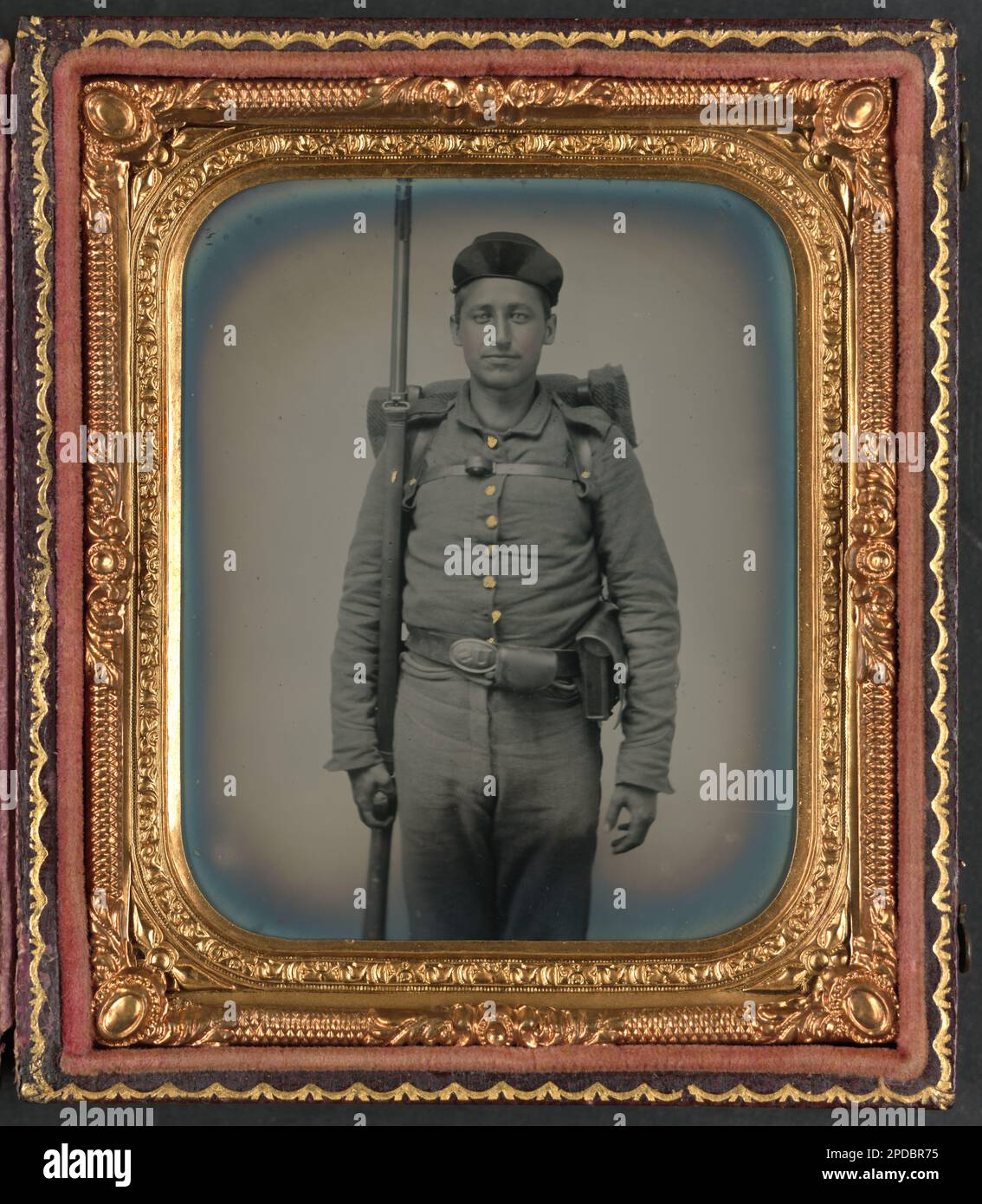 Militia uniform hi-res stock photography and images - Alamy