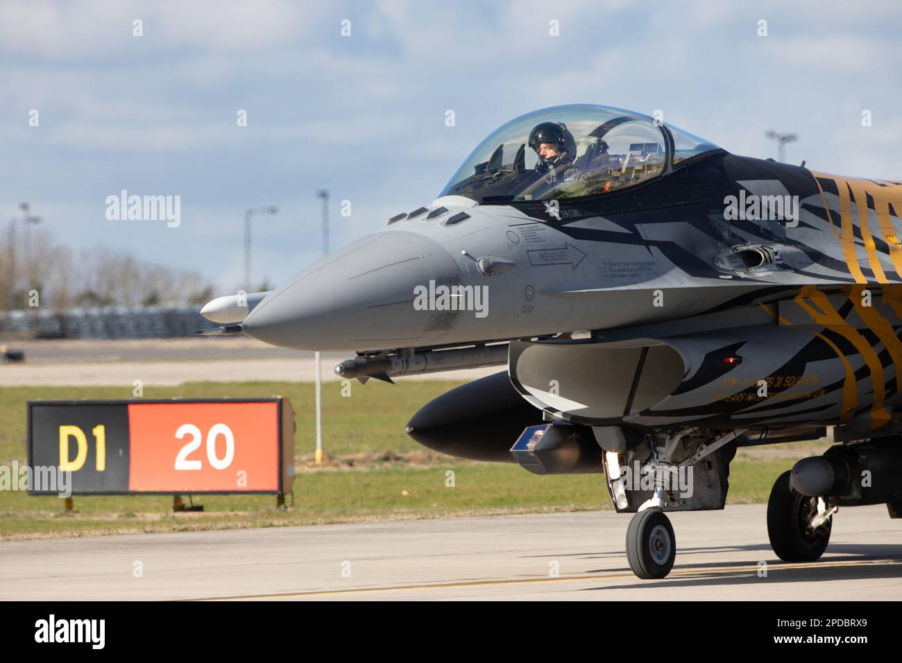 The Belgian Air Force X-Tiger F-16AM Fighting Falcon taxiing at RAF ...