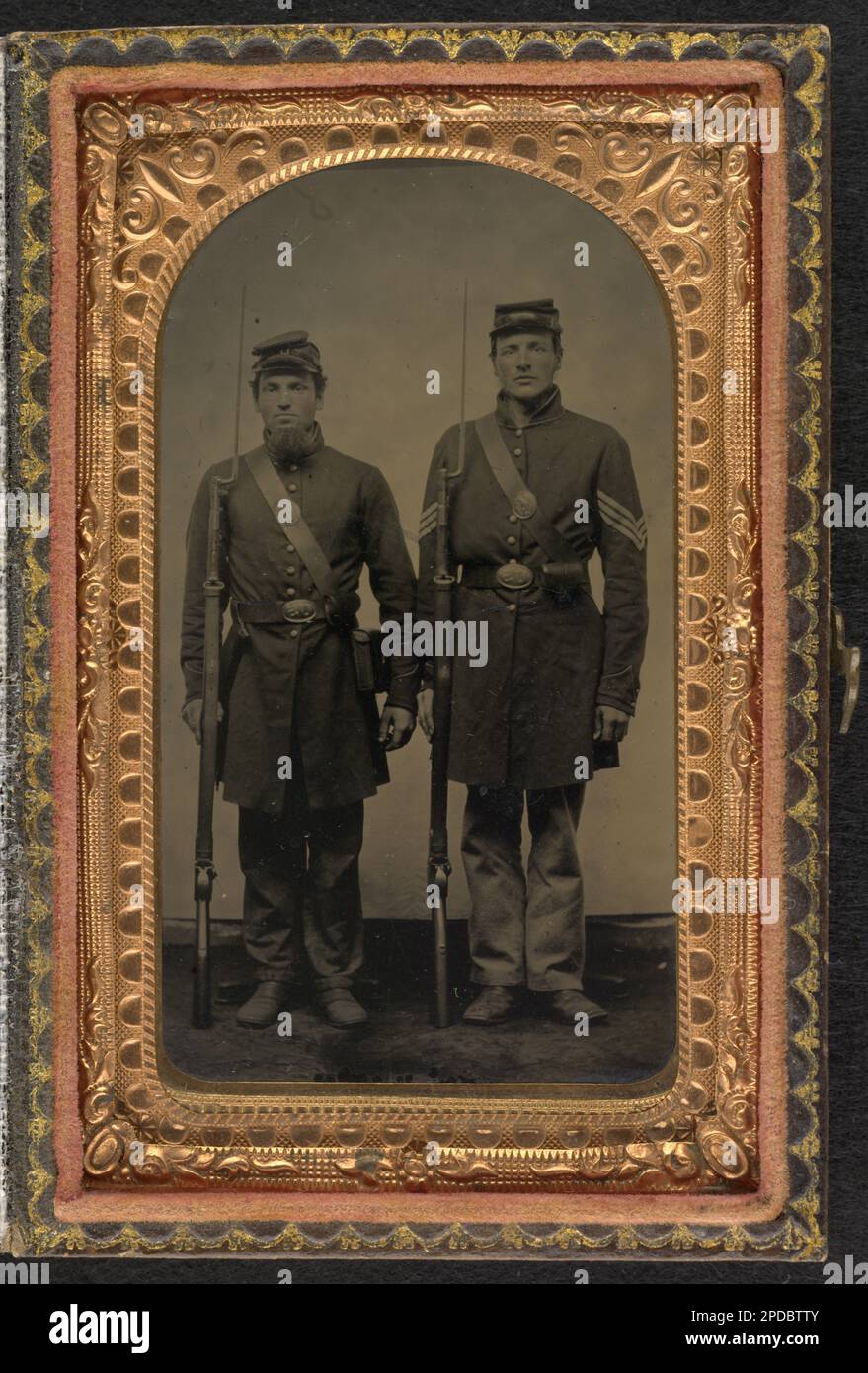 Two unidentified soldiers in Union uniforms with bayoneted muskets and ...