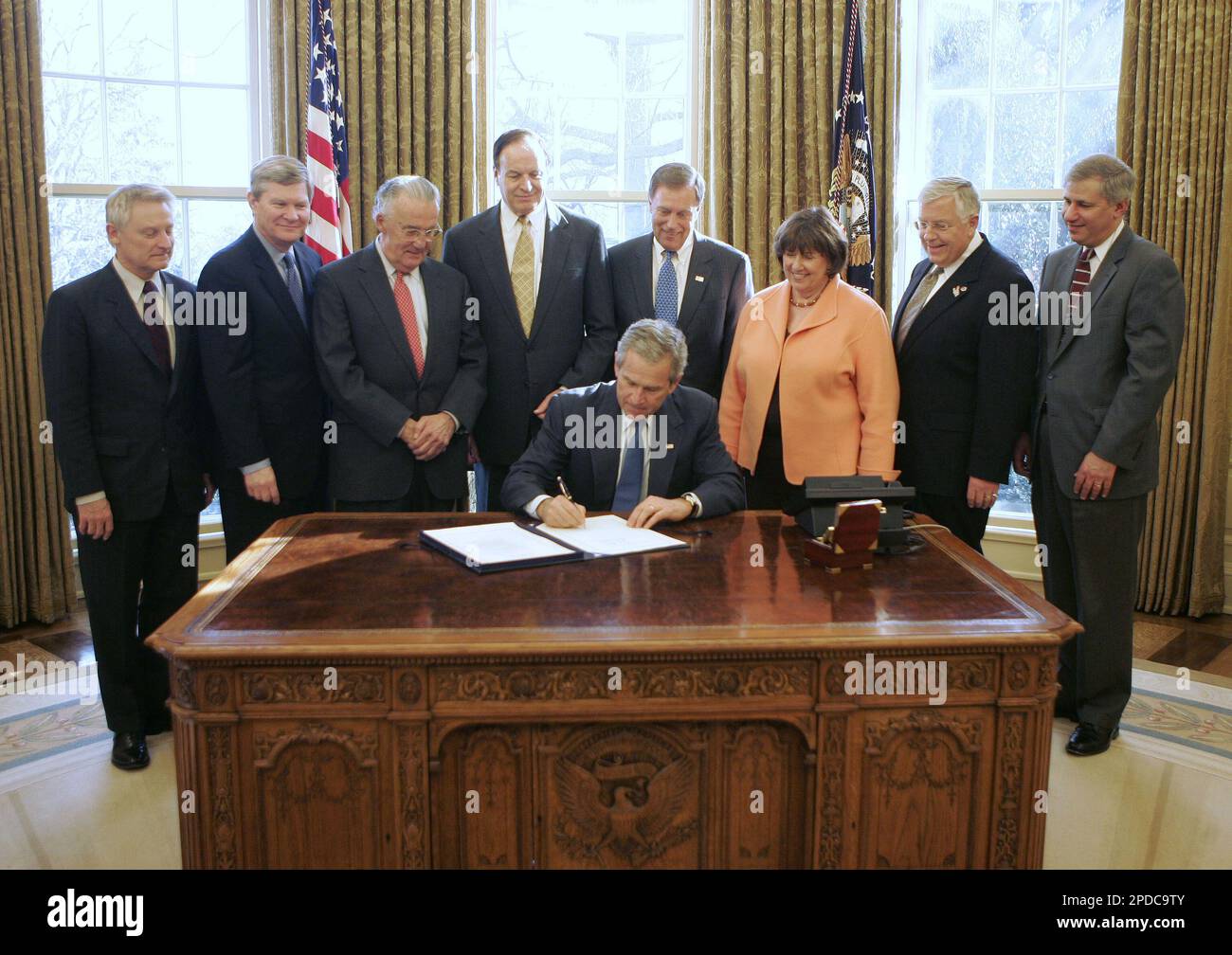 Michael oxley hi-res stock photography and images - Alamy