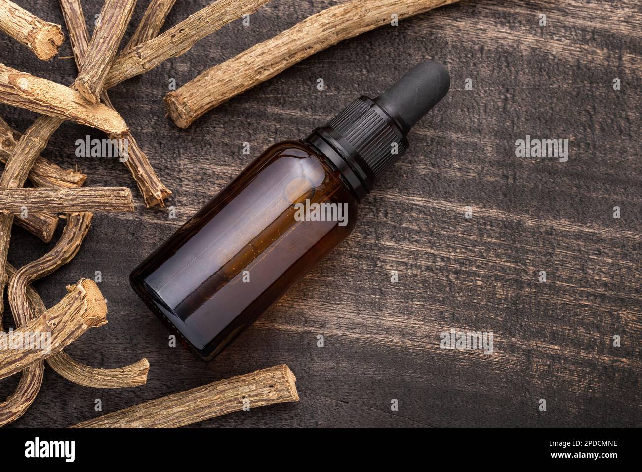 Organic valerian plant extract - Valeriana officinalis Stock Photo - Alamy
