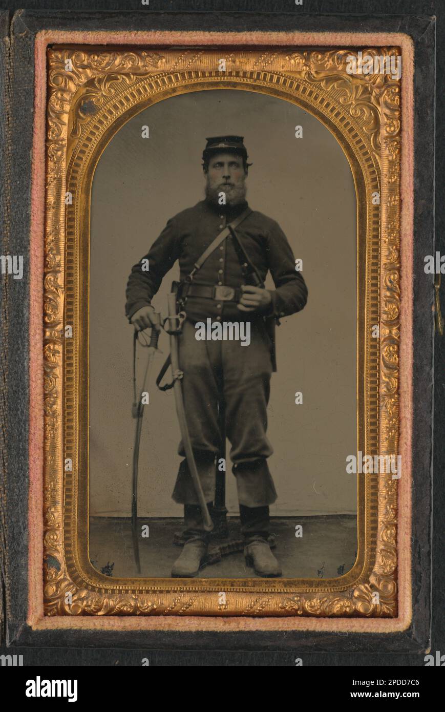Unidentified soldier in Union uniform with Model 1858 Remington ...