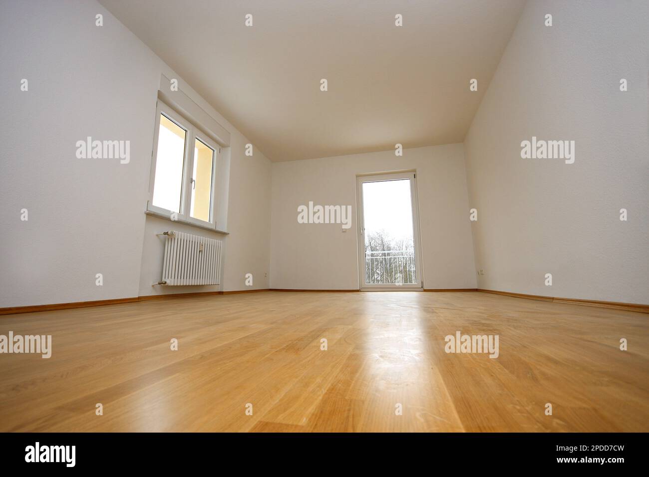 Flat horizontal hi-res stock photography and images - Alamy
