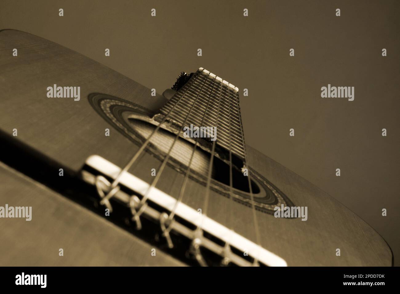 Strings and chords hi-res stock photography and images - Alamy