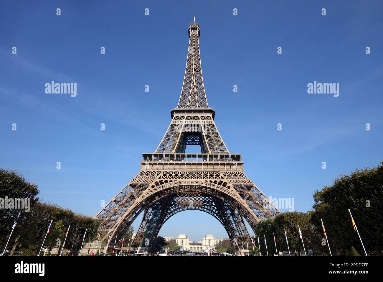 Eiffel tower, worm-eye view, France, Paris Stock Photo - Alamy