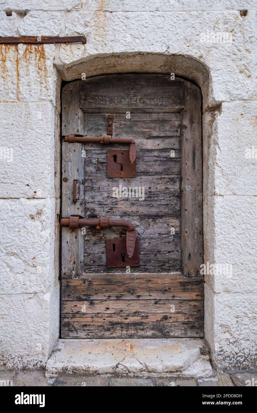 historic 16th century wooden prison door under the Doge's Palace, Italy, Venice Stock Photo - Alamy