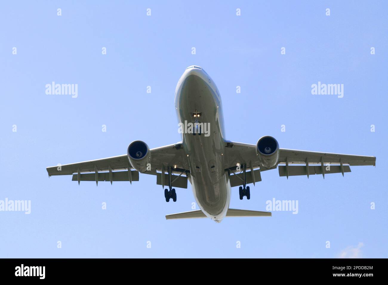 passenger; aircraft landing Stock Photo - Alamy