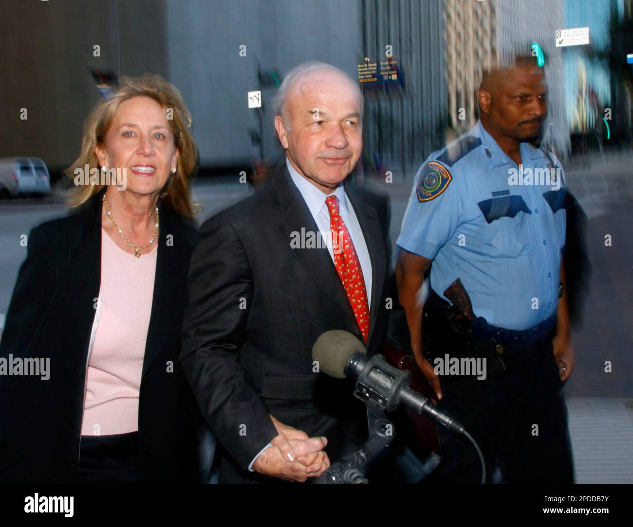 Enron founder Ken Lay and his wife, Linda arrive at the federal ...