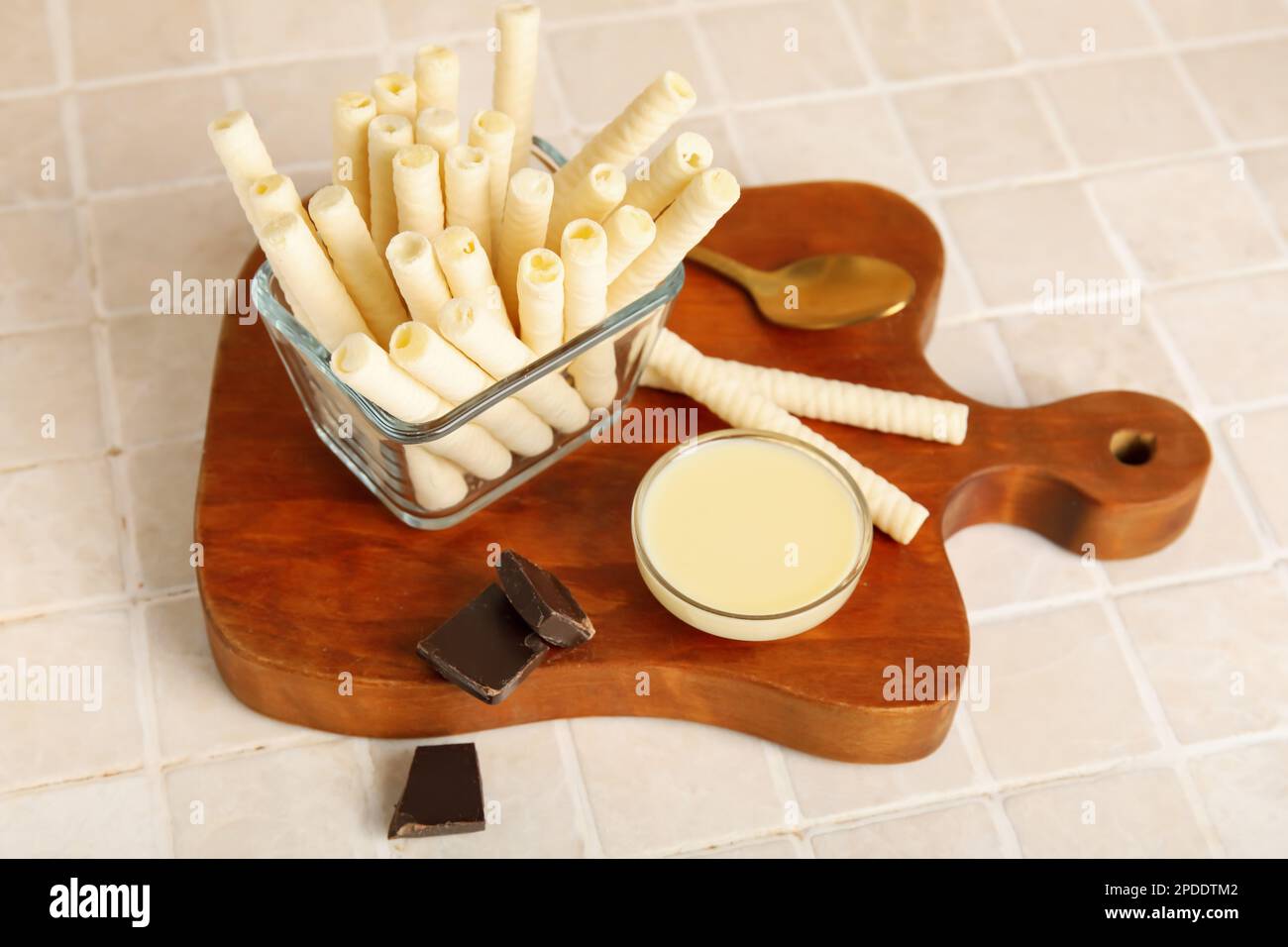 Waffle tile hi-res stock photography and images - Alamy