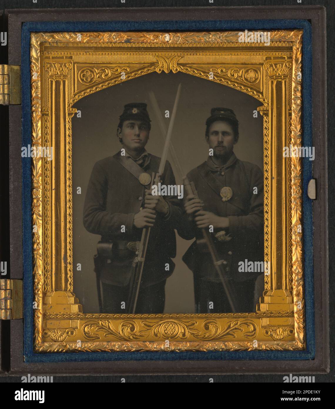 Two unidentified soldiers in Union uniforms with bayoneted muskets ...