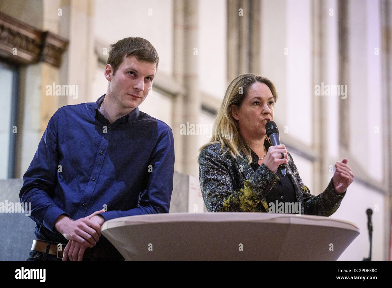 ZWOLLE - Luuk Buunk (BBB) and Renilde Huizenga (D66) in a debate with ...