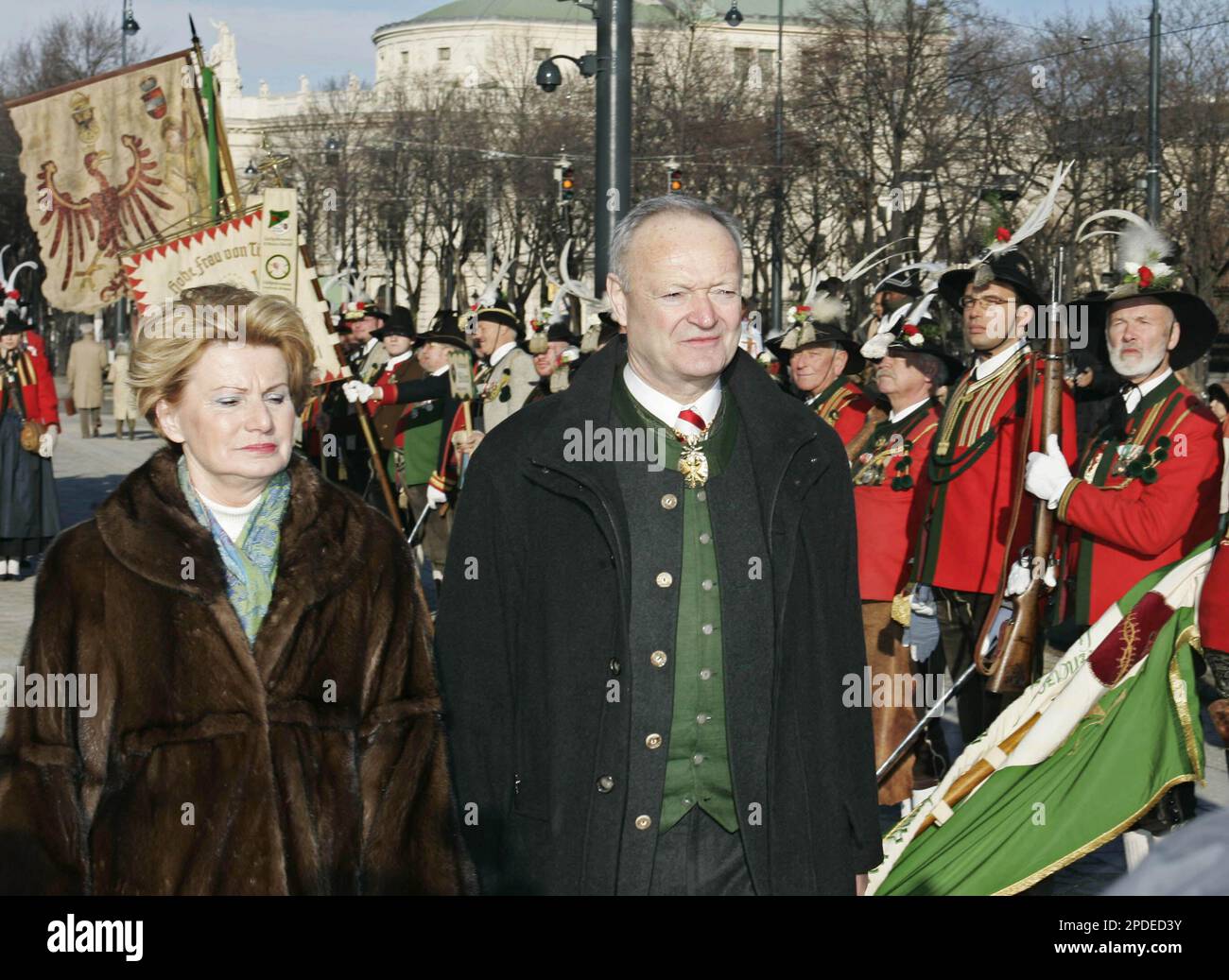 Die Innsbrucker Buergermeisterin Hilde Zach und Nationalratspraesident ...