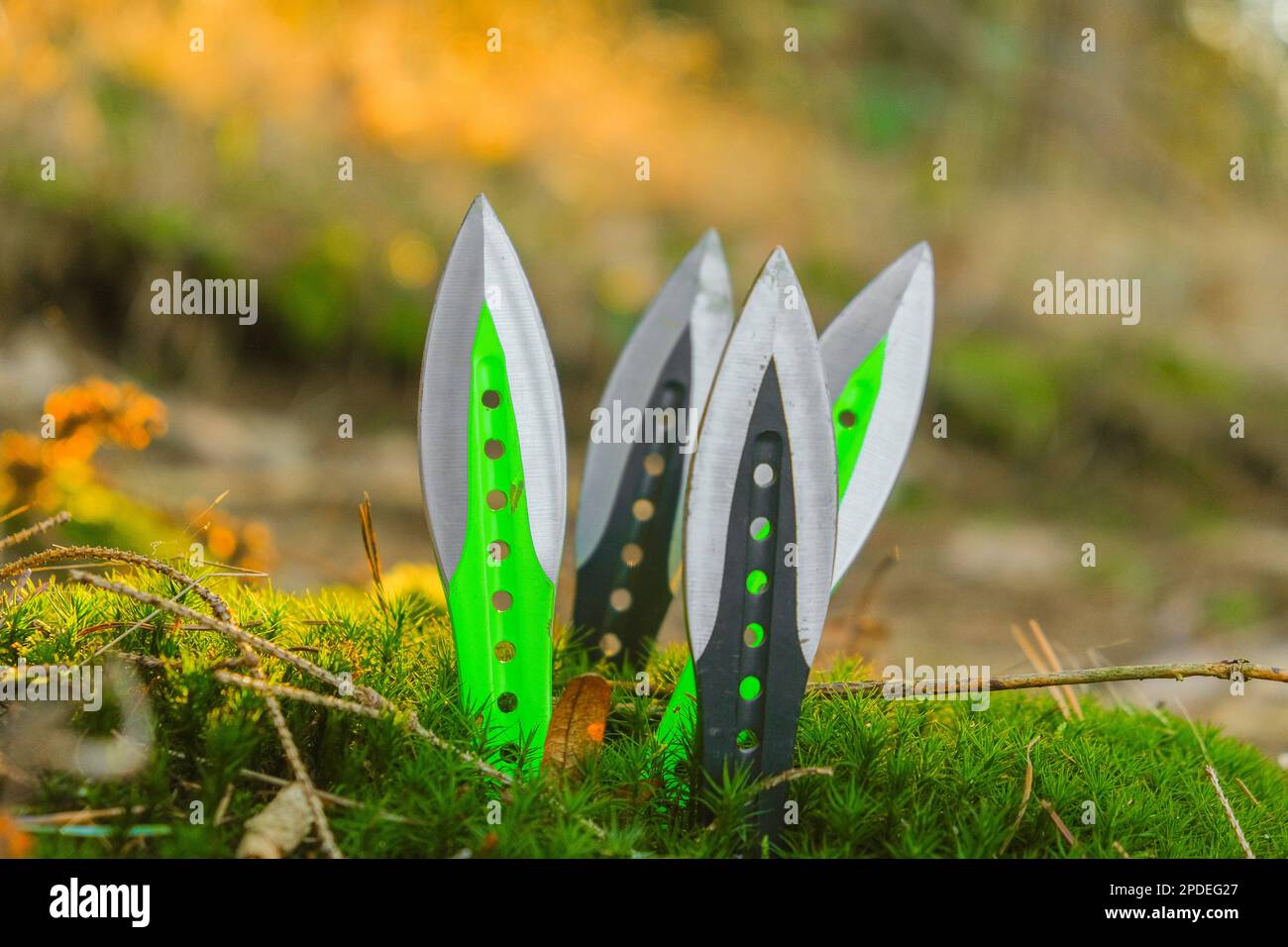 Throwing projectiles hi-res stock photography and images - Alamy