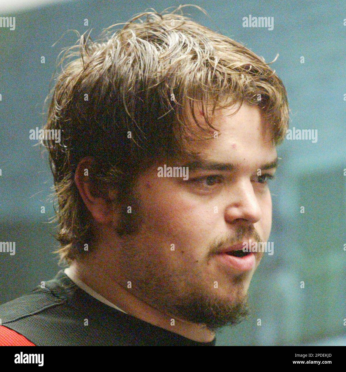 Green Bay Packers offensive lineman Mark Tauscher shows off his new ...