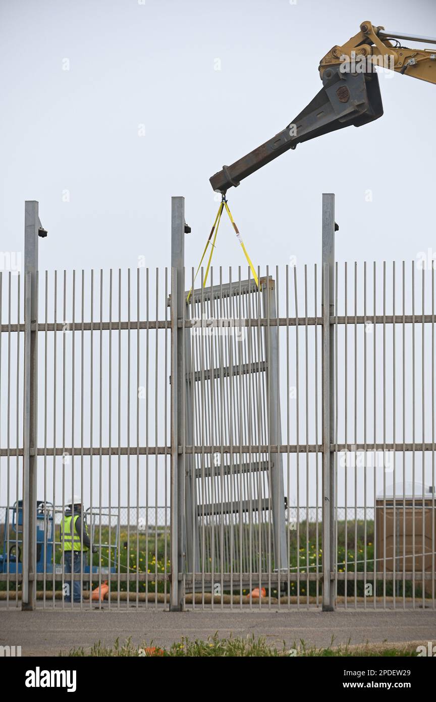 A new border fence construction has begun at the U.S.-Mexico border on ...